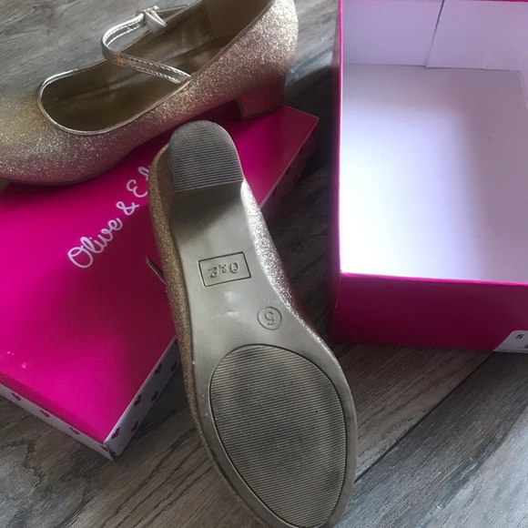 Olive & Edie | Shoes | Olive Edie Gold Glitter Shoes | Poshmark
